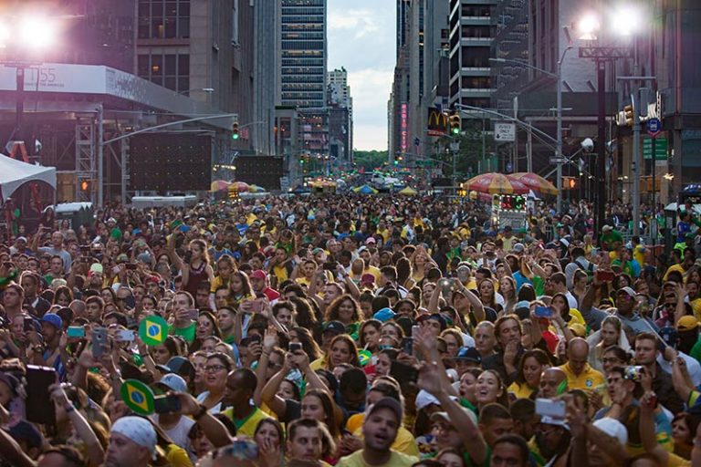 Brazilian Day ocorre neste domingo em NY com Alok, Simone e Simaria e ...