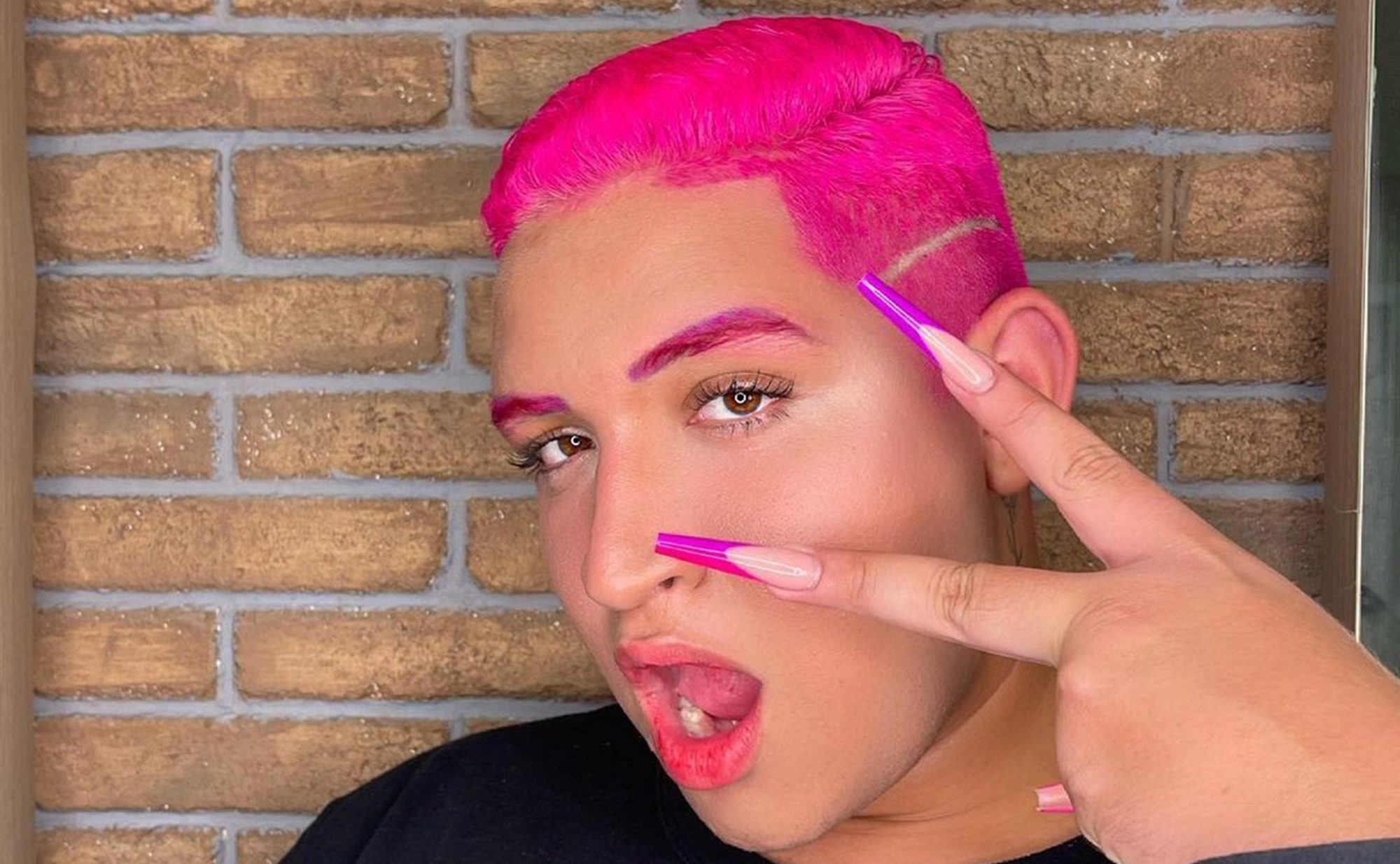 Repaginando visual, Yarley apresenta nova cor de cabelo nas redes ...