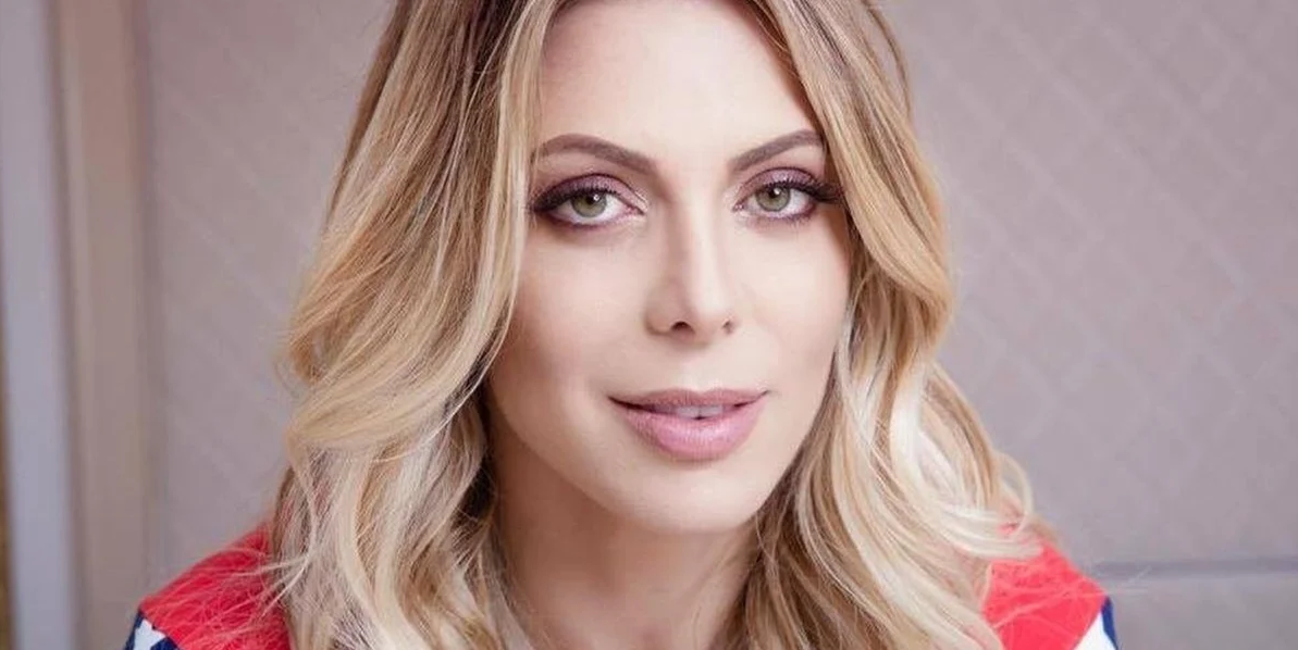 Sheila Mello volta a dançar com o É o Tchan e se emociona: ‘Sou muito ...