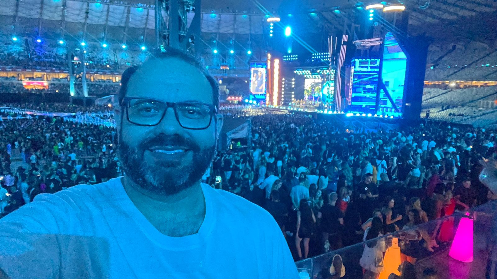 Víctor Costa marca presença na gravação do novo DVD de Luan Santana ...