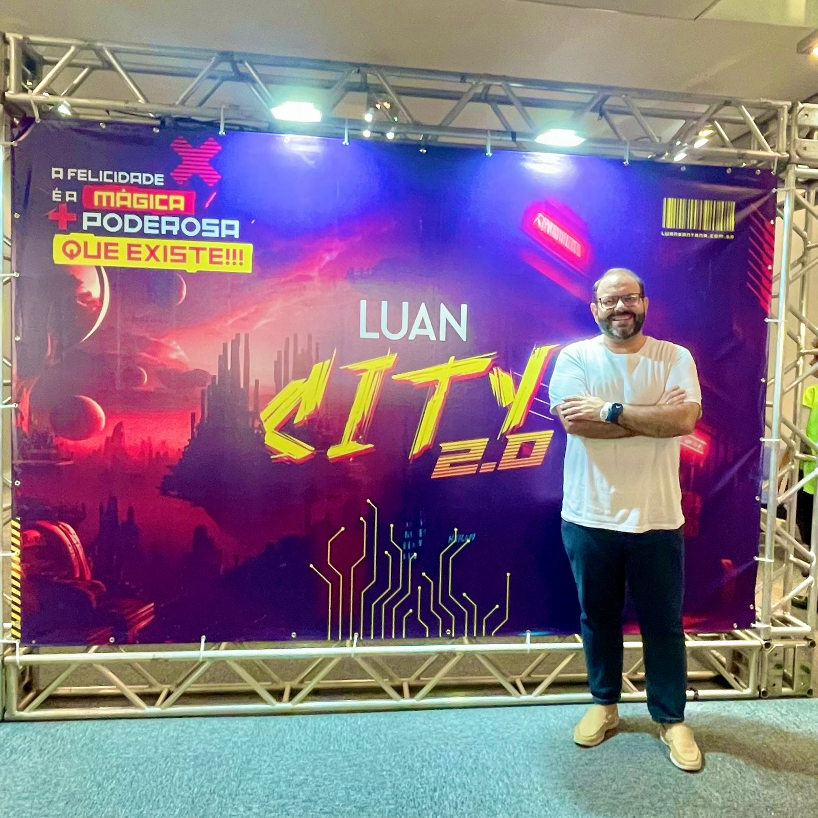 Víctor Costa marca presença na gravação do novo DVD de Luan Santana ...